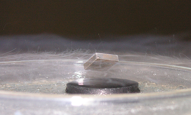 Les supraconducteurs et leurs fascinantes propriétés | Espace des sciences